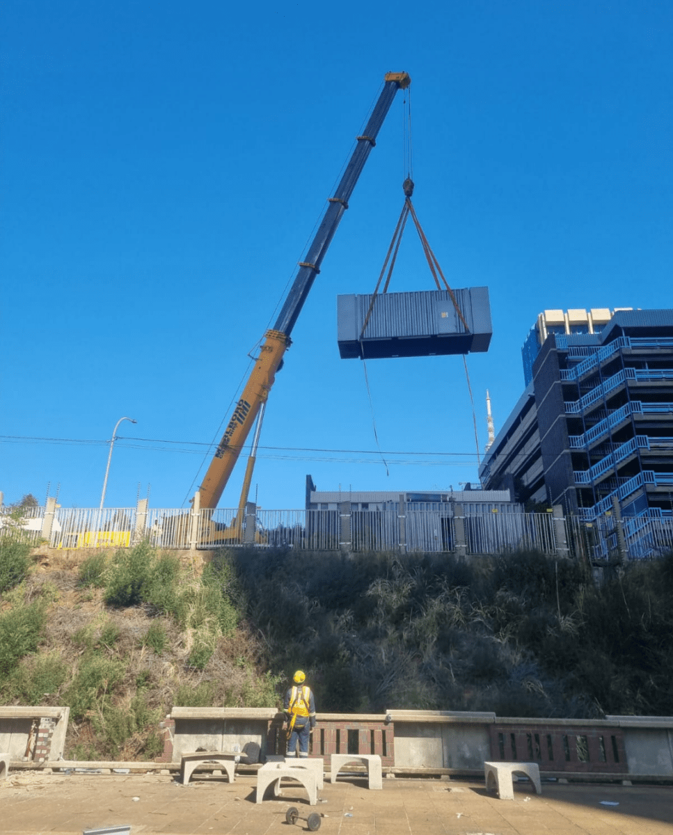 Cross Border Transport | Container & Generator Transport | Rigging